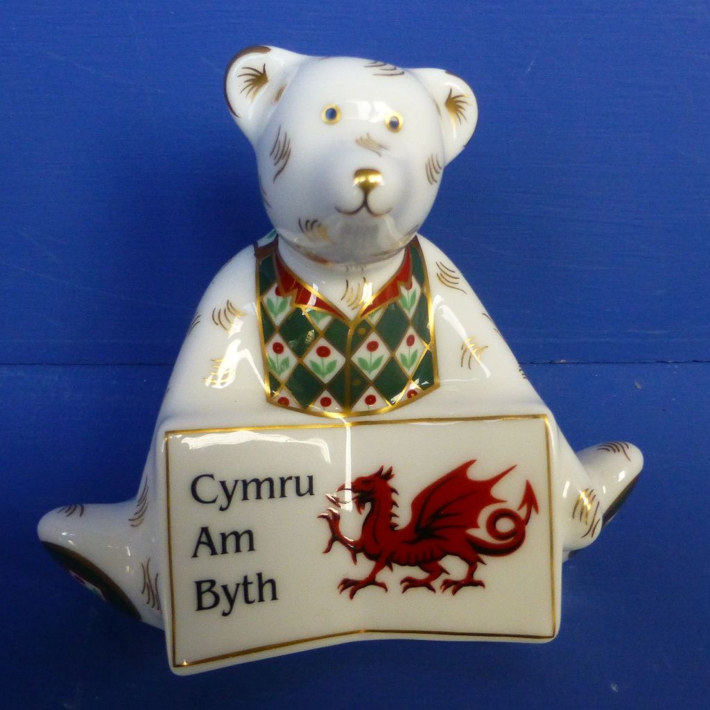 Royal Crown Derby Miniature Teddy Bear - Cymru Am Byth (Forever Wales ...