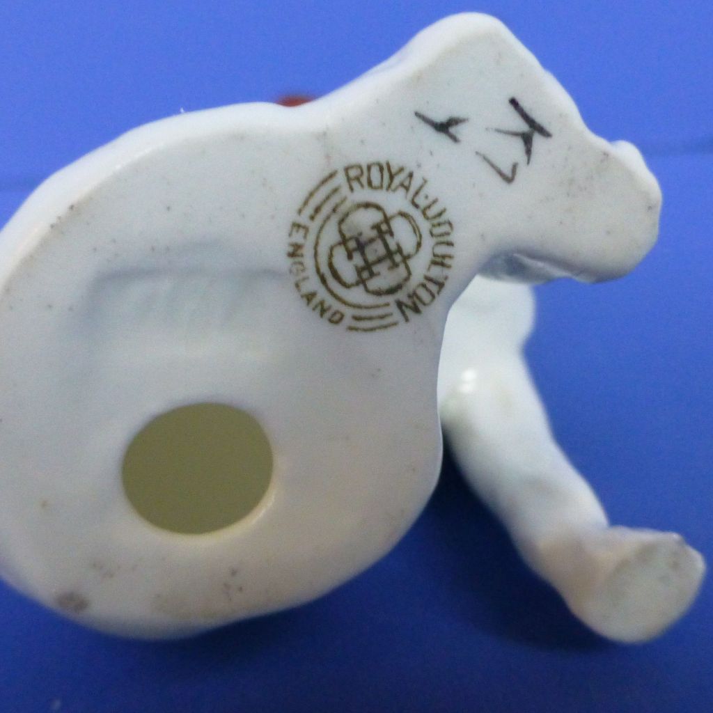 Royal Doulton Foxhound Dog K7 – Peak Antiques and Collectables