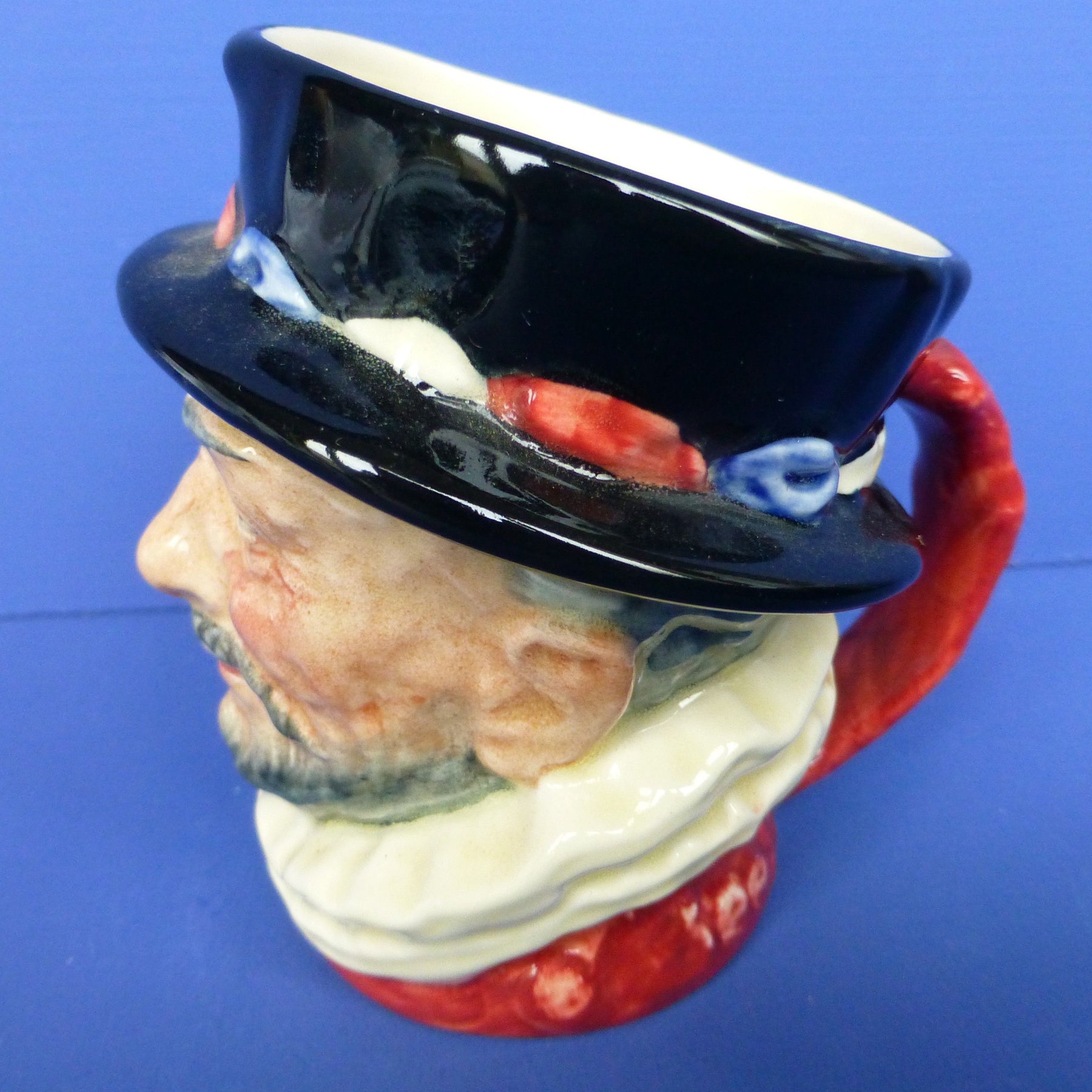 Royal Doulton Small Character Jug - Beefeater D6233 (Early 'Beefeaters ...