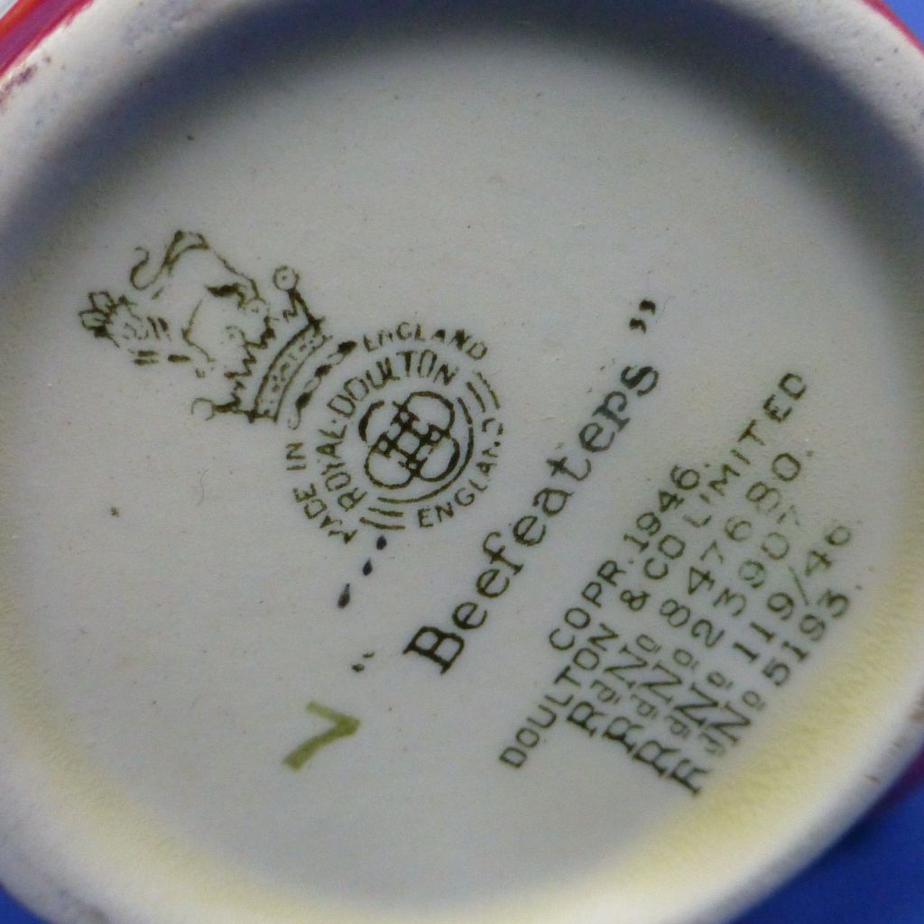 Royal Doulton Small Character Jug - Beefeater D6233 (Early 'Beefeaters ...