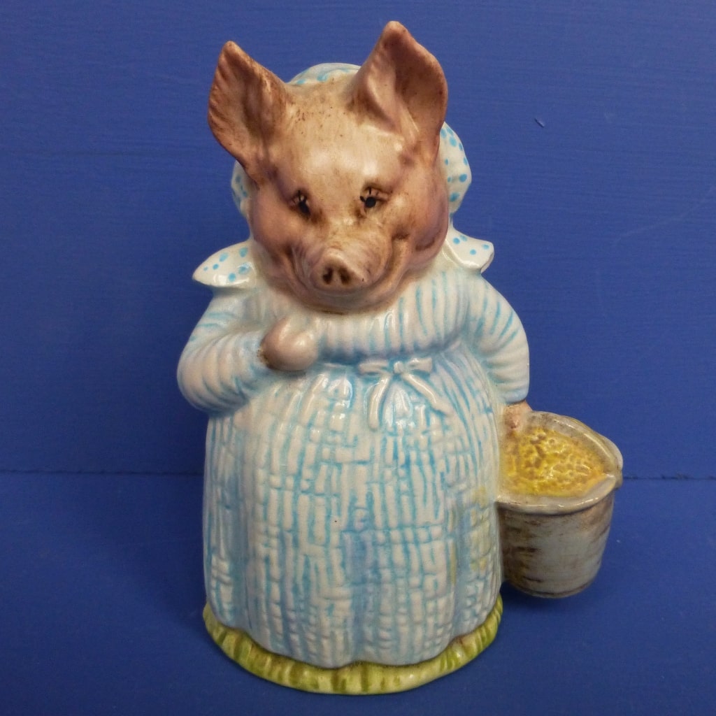 Beswick Beatrix Potter Figurine - Aunt Pettitoes (Gold Backstamp) BP2 ...